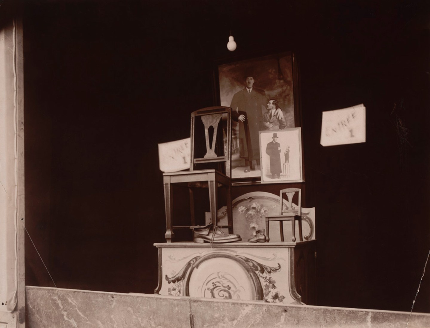 Eugène Atget Cour 41 rue BrocaArt Blart _ art and cultural memory archive