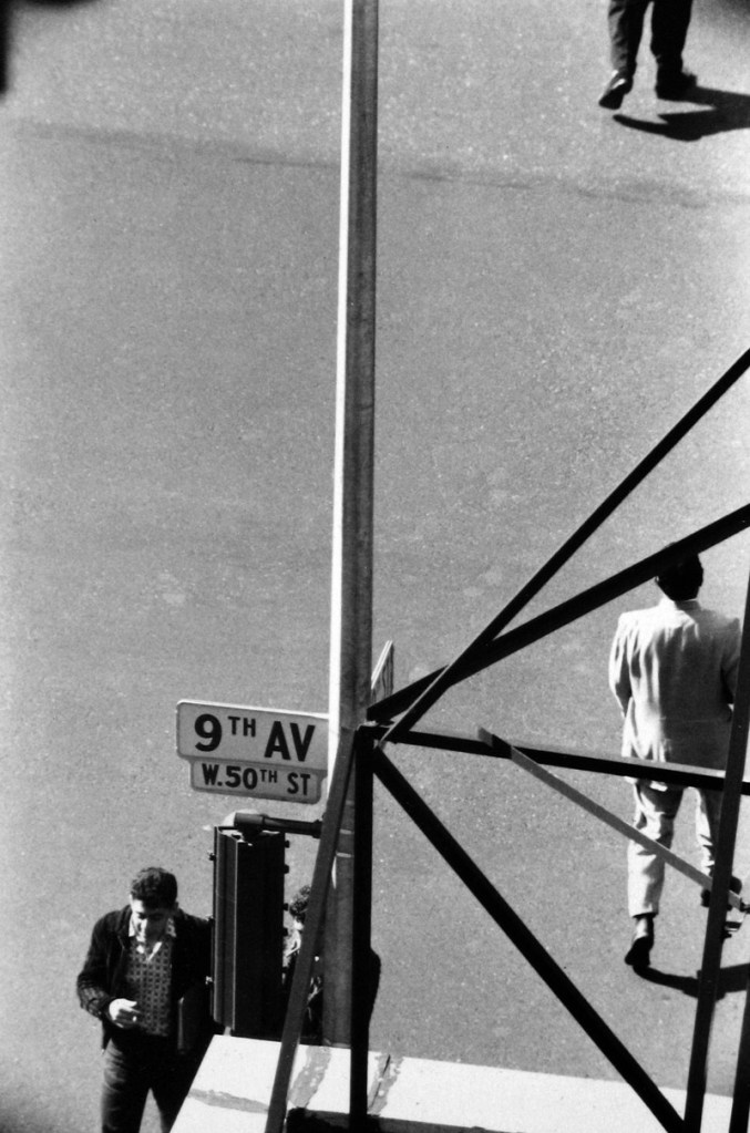 Saul Leiter WalkingArt Blart _ art and cultural memory archive