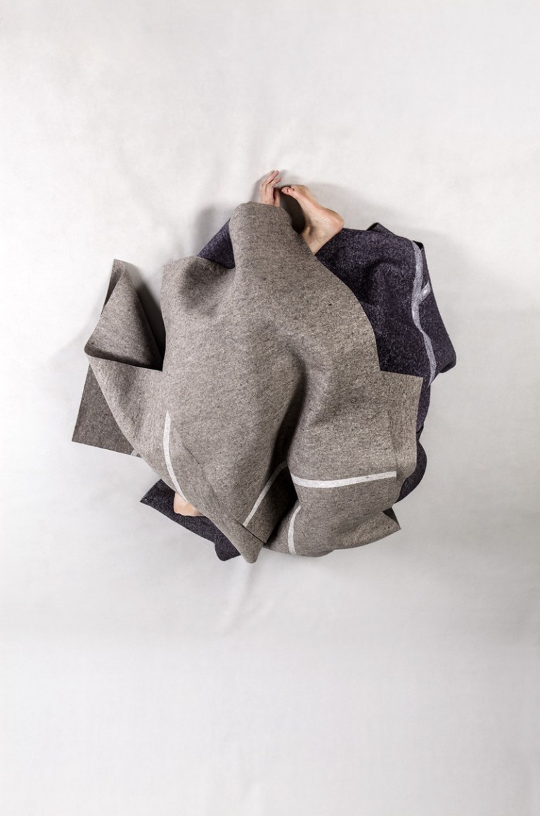 Review: ‘Anne Ferran: Box of Birds’ at Stills Gallery, SydneyArt Blart ...