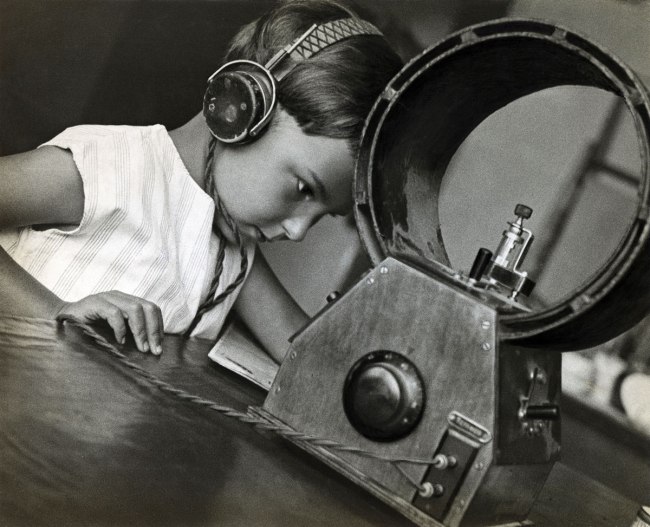 Alexander Rodchenko Portrait of the advertising poster Knigi – Art ...