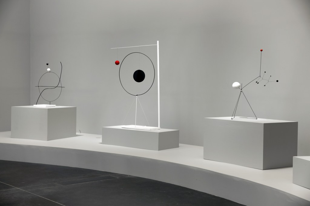 Alexander Calder Blue FeatherArt Blart _ art and cultural memory archive