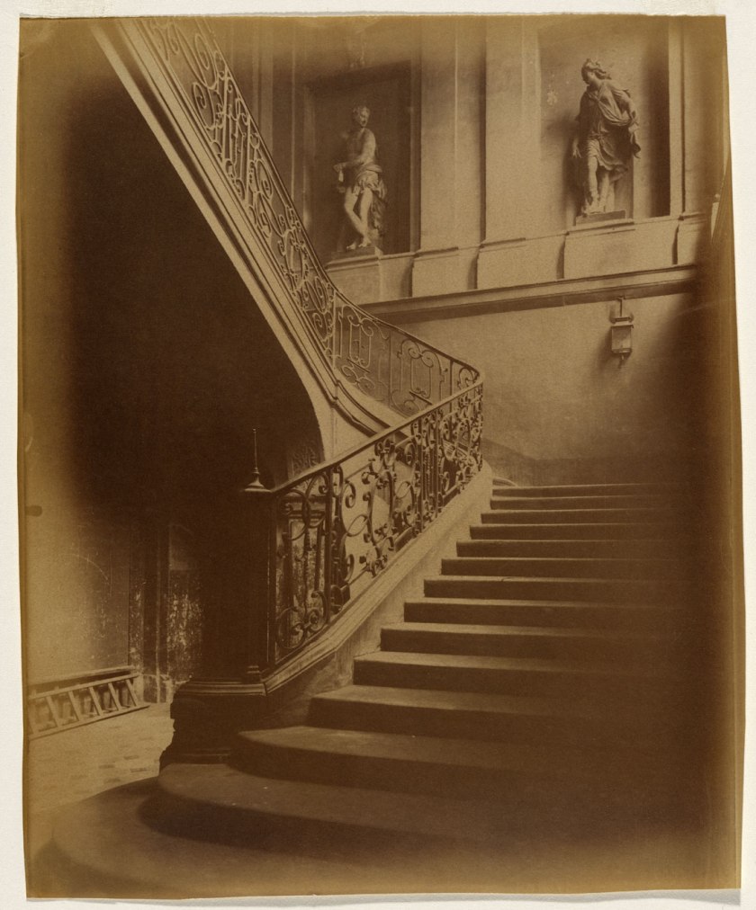 "Atget's shadow," on his Paris photographs