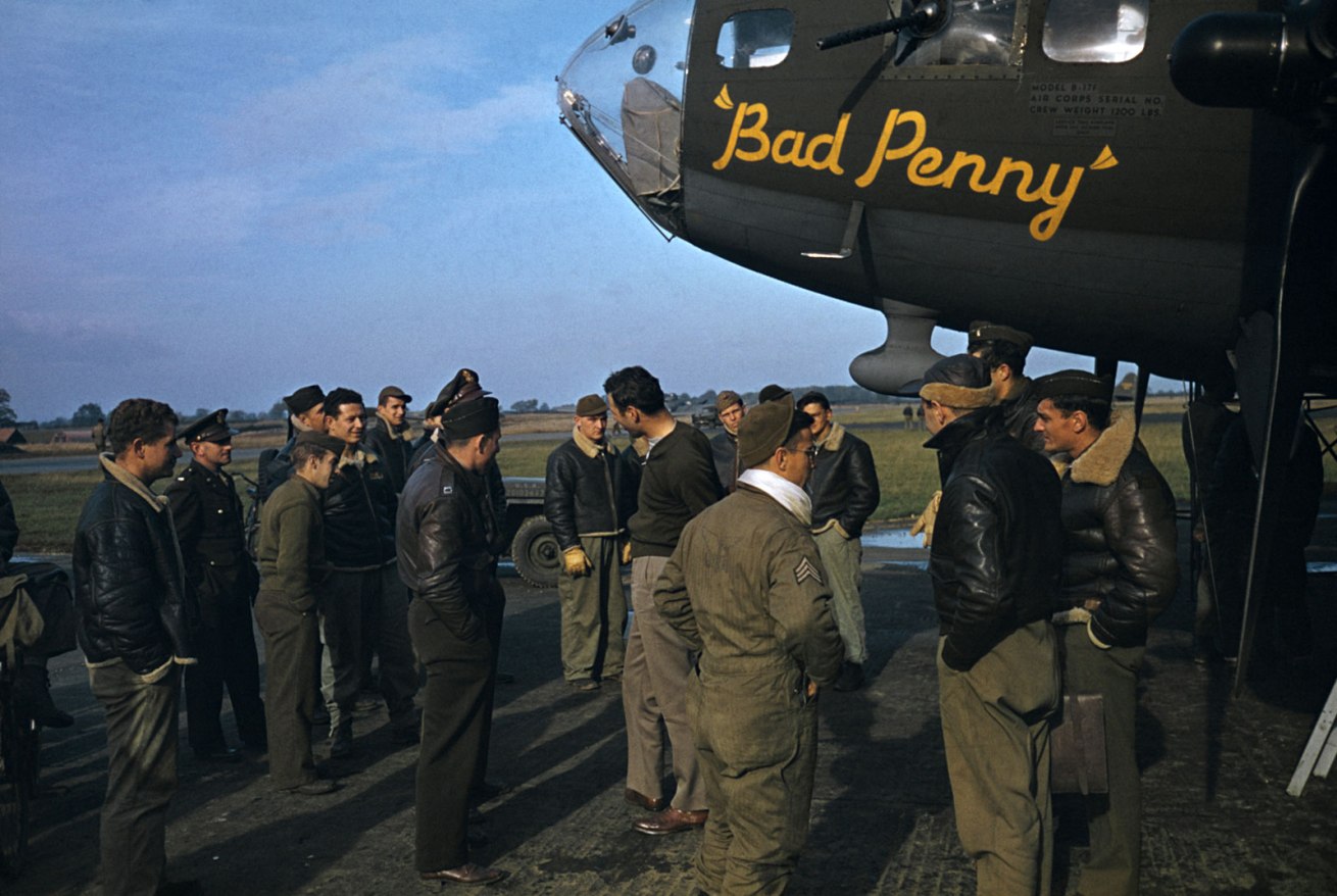 Exhibition: ‘Capa in Color’ at Jeu de Paume – Château de Tours – Art ...