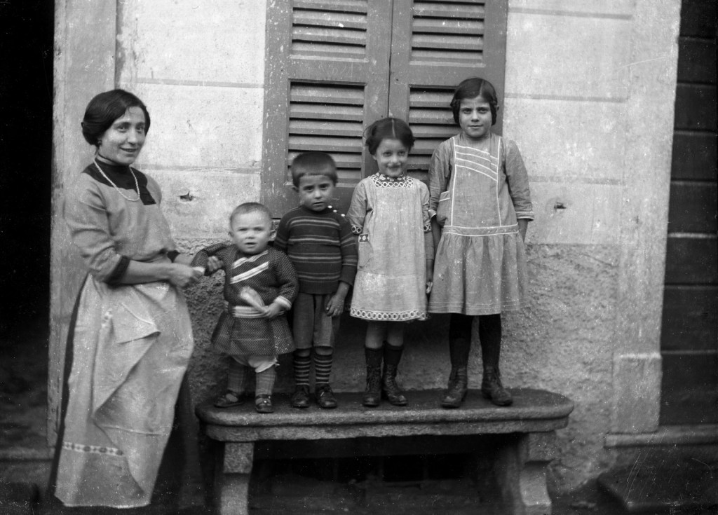 Exhibition: ‘Roberto Donetta Photographer and Seed Salesman from ...