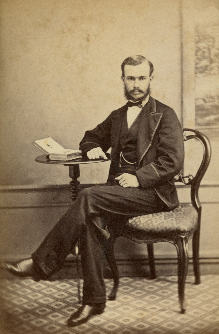 Exhibition: ‘Sit. Pose. Snap. Brisbane Portrait Photography 1850-1950 ...