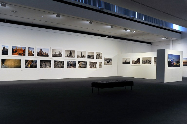 Review: ‘John Gollings: The history of the built world’ at the Monash ...