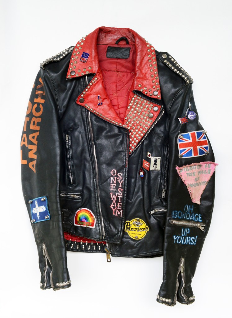 gay skinheadArt Blart _ art and cultural memory archive