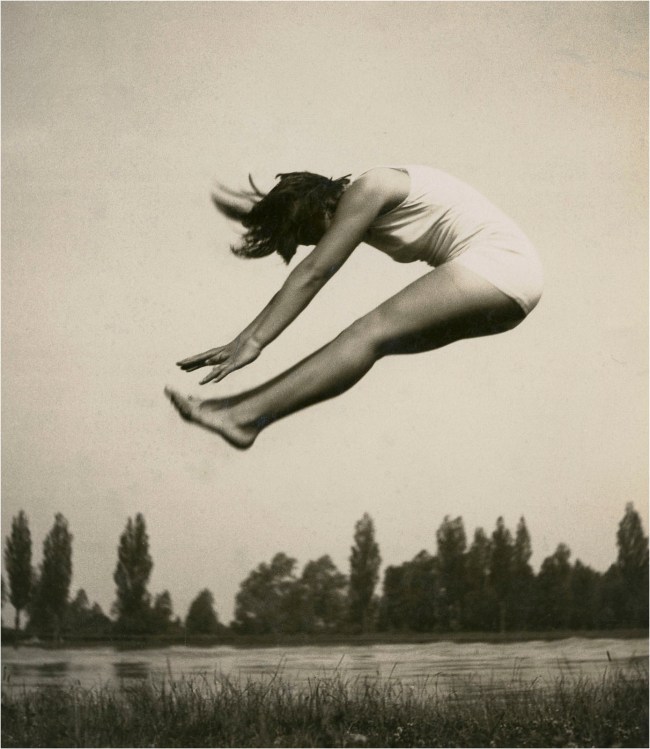 Toni Frissell Model Natalie Nickerson Paine wearing a bikiniArt Blart ...