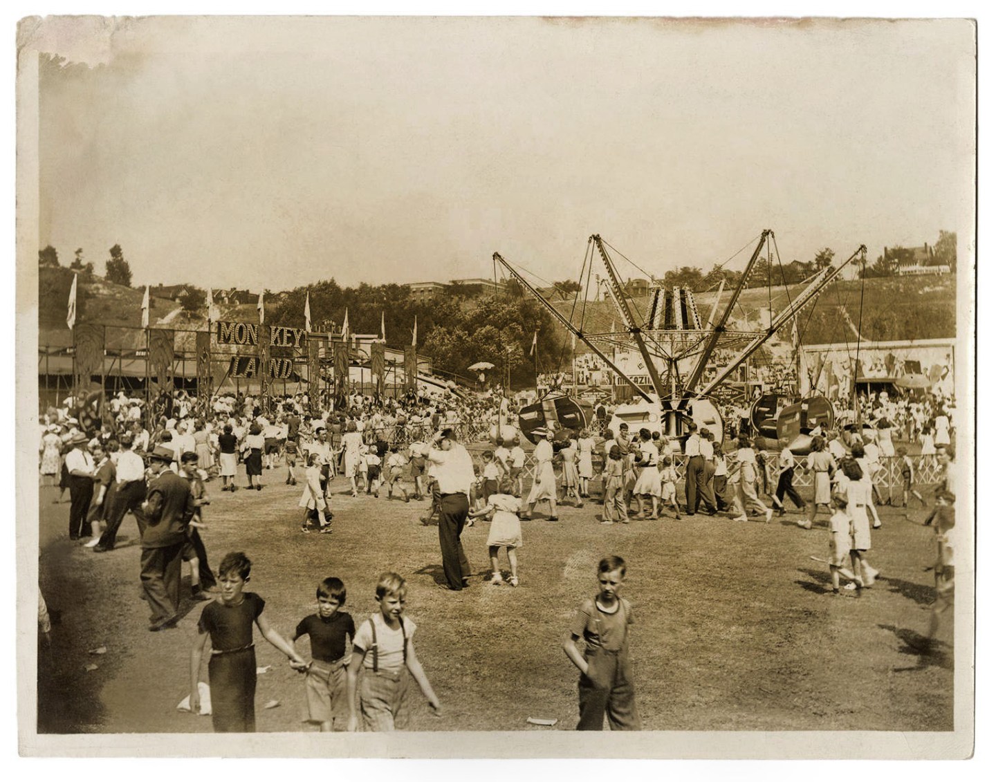 'Carnival attractions and circus photos'