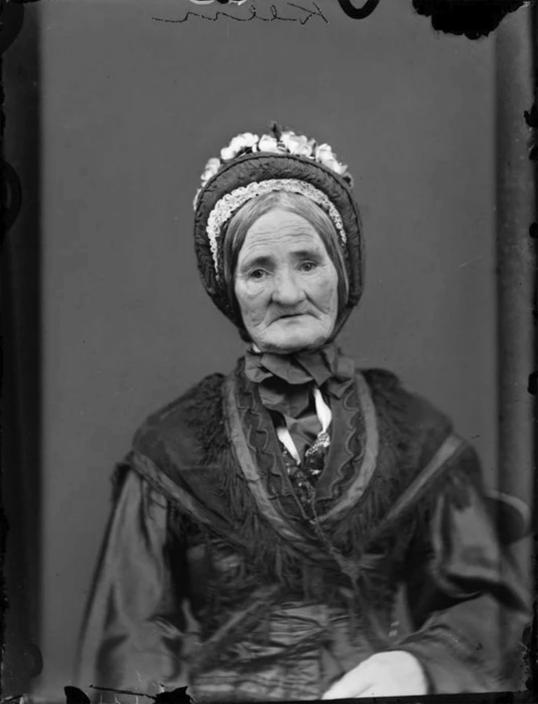 'Between skin & shirt: The photographic portraits of William Harding'